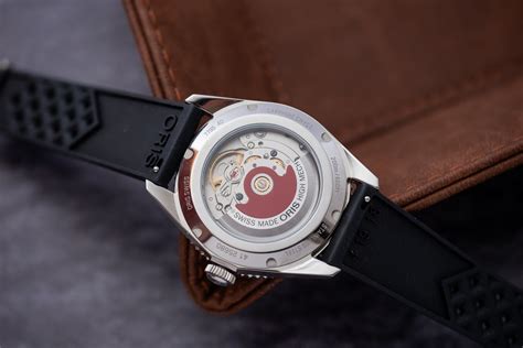 Hands On Review Of The Sub 3 000 Oris Divers Date