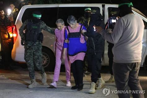 이·하마스 일시휴전 엿새째 인질 수감자 맞교환 마무리종합