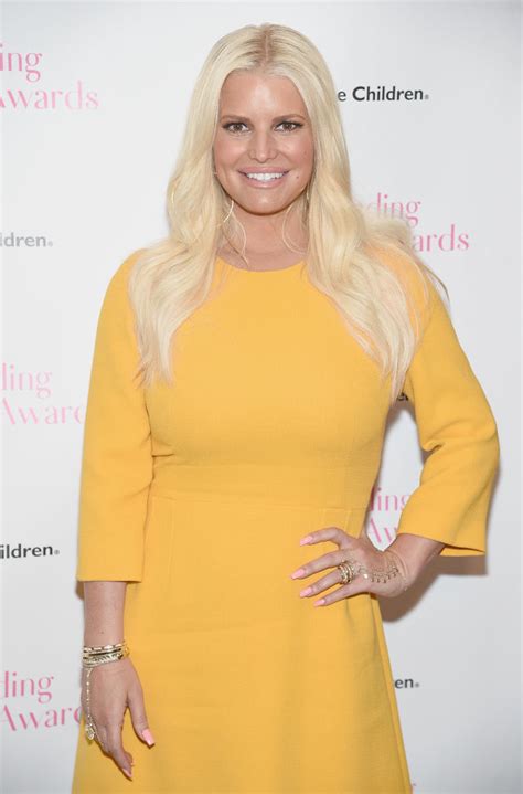 Jessica Simpson Proudly Shares Photo Of Her Ankles After Pregnancy
