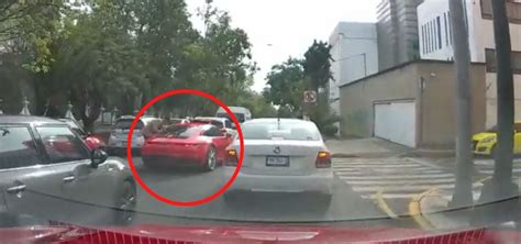 Video Sujeto Aprovecha El Tráfico Para Asaltar A Conductor En Edomex
