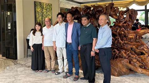 台灣阿銘都見到了！她曝郭台銘與張榮味合照：侯侯見不到的人│2024大選│總統大選│侯友宜│tvbs新聞網