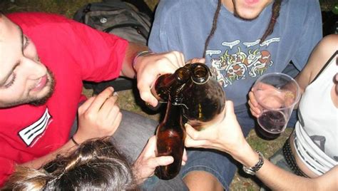 Consumo De Alcohol En México La Delgada Línea Entre Beber Una Copa Y