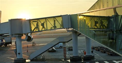 Covid 19 Air Travel May Affect Those Previously Infected Sos