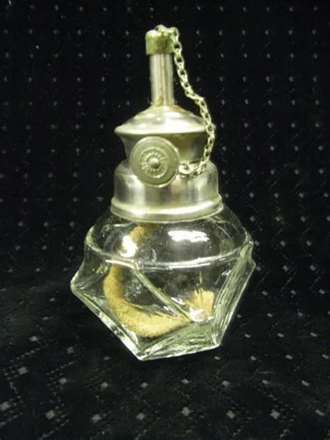 ANCIENNE LAMPE PETROLE Style Pigeon Verre A Facettes Oil Lamp 124 80