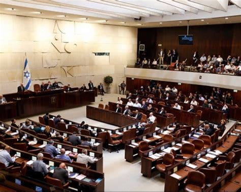 نائب وزير داخلية الاحتلال إسرائيل تصنع معروفًا للعرب بمنحهم الجنسية