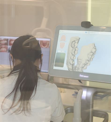 【吉祥寺エル矯正歯科】目立たない裏側矯正 舌側矯正 ・インビザラインもお任せください。