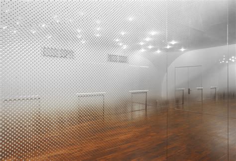 Glass Gradient 75 Photo