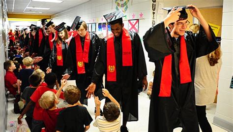 Parade Of Graduates Class Of 16 Visits Alabaster Schools Shelby