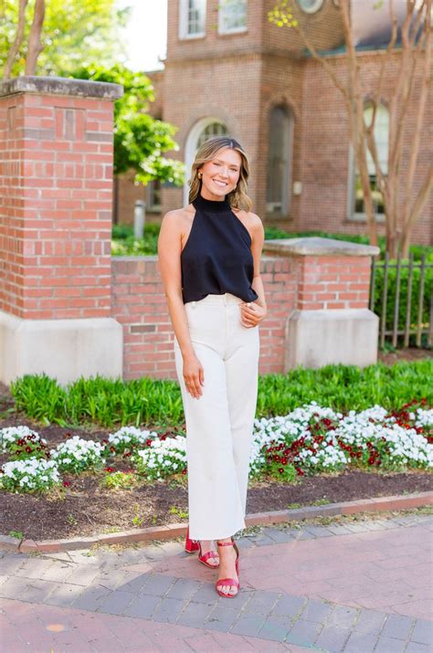 College Senior Photos At Nc State In Raleigh Nc Madison Nance Brianna Hamilton Photography