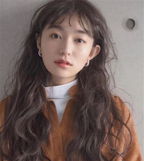 慵懒麦穗卷发型 轻盈自然显发量女生卷发 美发站