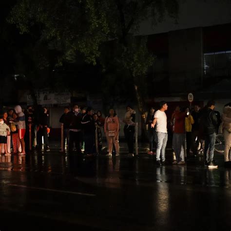 La Cifra De Muertes Por El Sismo Magnitud 69 Registrado Este Jueves