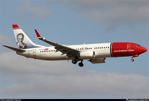 EI FHA Norwegian Air International Boeing 737 8JP WL Photo by Björn