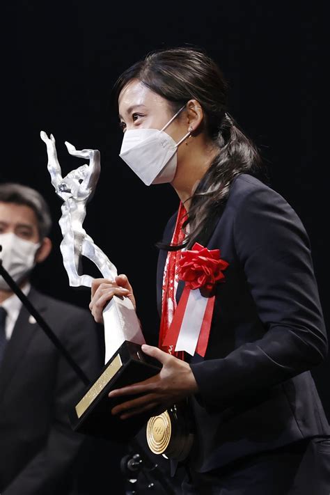 【速報動画】スピードスケート高木美に最優秀賞 Jocスポーツ賞表彰式 山陰中央新報デジタル