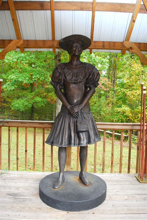Minnie Pearl Archives Grinders Switch Winery