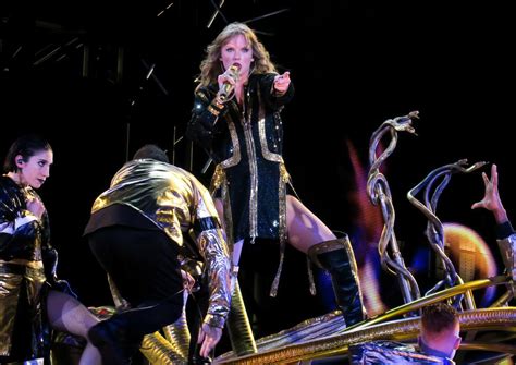 テイラー・スウィフト、来日公演決定！東京ドーム公演2日間 Frontrow