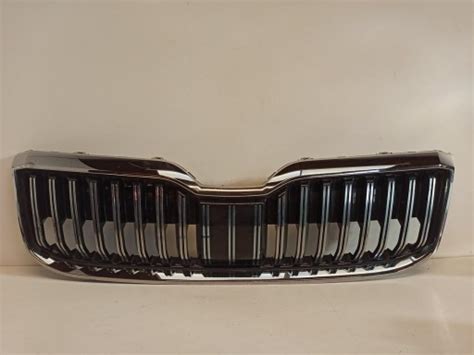 SKODA SUPERB GRILL ATRAPA ZDERZAKA V G V G za zł z bielawa Allegro pl