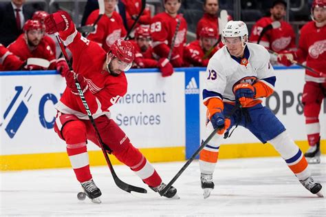 Nfl Offseason Moves We Want To See Chiefs Targets Patriots Pivot