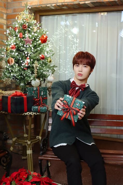 231221 Nine I Back To Christmas Genie Magazine Behind The Scenes