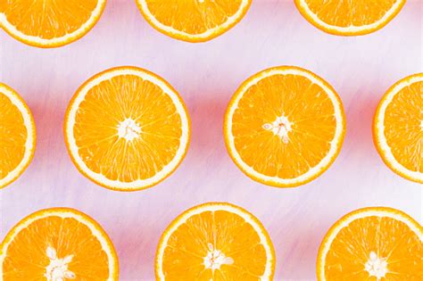 오렌지 과일의 배경입니다 신선한 오렌지의 많은 반쪽 평면도 주스를 만들기 위한 감귤 류 흰색 바탕에 슬라이스 오렌지의 많은 개념 0명에 대한 스톡 사진 및 기타 이미지