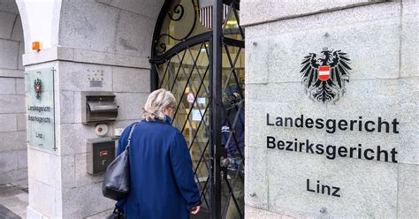 Sex Tipps Im Netz Klage Der Lehrerin Gegen Entlassung Gescheitert Kurier