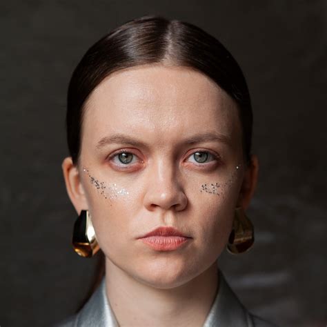 Maud Releases Stunning Video For Nobody Emerging Music Crowns