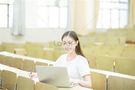 교실 학생 노트북 컴퓨터 사진 무료 다운로드 Lovepik