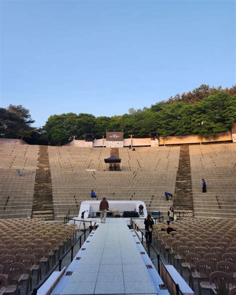 歌手ソン・シギョン、野外公演の豪雨予告にストレスを訴える…“心臓が締めつけられるように痛い” K Pop、韓国エンタメニュース、取材