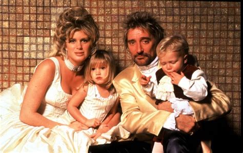 Rachel Hunter And Rod Stewart Renew Their Wedding Vows Who2