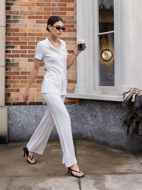 Pin By Lee Thanh On Love Fashion In 2024 Career Outfits