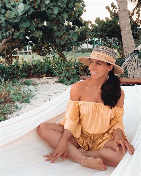 Kelsey Lowrances Feet