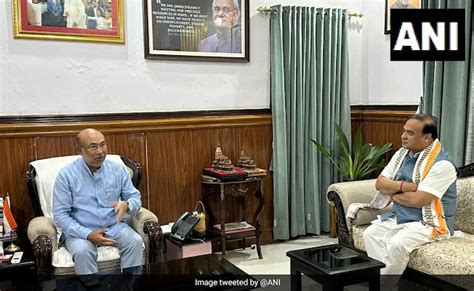 Assams Himanta Biswa Sarma Meets Manipur Chief Minister In Imphal