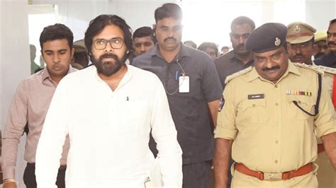 పవన్ కల్యాణ్ టాప్ ప్రయారిటీ అదే Pawan Kalyan Will Hold Janavani