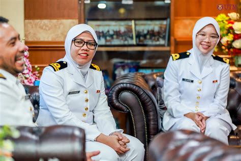 Kunjungan Hormat Pegawai Memerintah Kd Sri Medini Lt Kdr Mohd Baharuddin Bin Samsuddin Psstldm