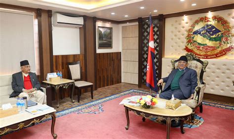 नयाँ राजनीतिक घटनाक्रमबारे प्रधानमन्त्रीसँग छलफल गर्न एमाले अध्यक्ष ओली