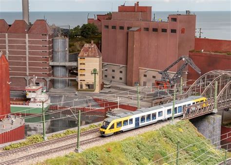 Class 6482 Diesel Powered Rail Car Diesel Locomotives Märklin