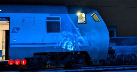 Torino Treno Travolge Gruppo Di Operai Al Lavoro 5 Morti