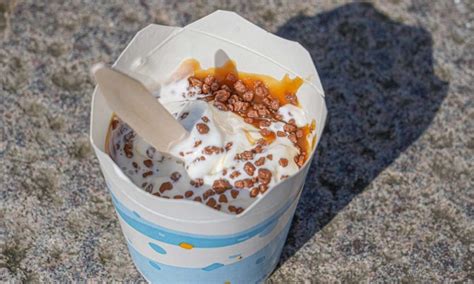 Mcdonalds Lancerer Mcflurry Med Popcorn