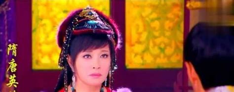 馮小剛太有面！劉曉慶不裝嫩、王珞丹裝老，他為做馮男郎不計形象