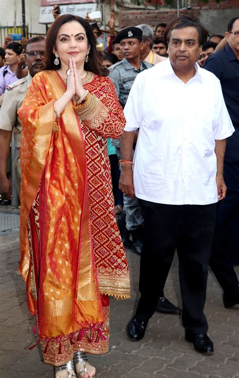 Mukesh Ambani And Nita Ambanis Son Anant Ambani Gets Engaged To His