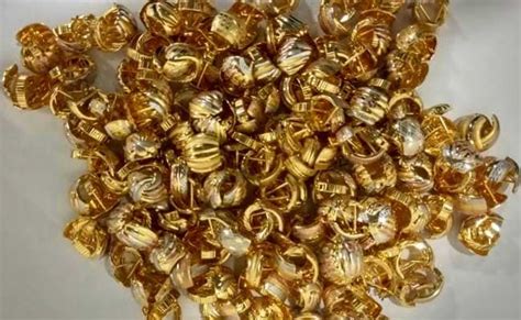 Gold Bars Jewellery Worth Rs 70 Lakh Seized From Dustbin At Mumbai Airport