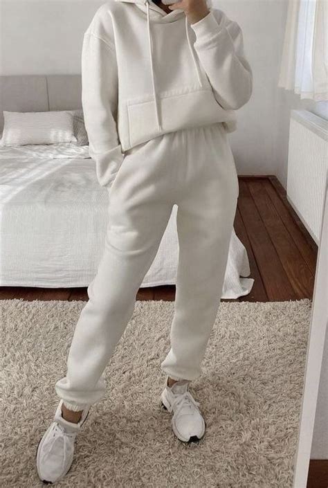 17 Super Cute White Out Outfit Ideas For Game Day Nikki Lo Women