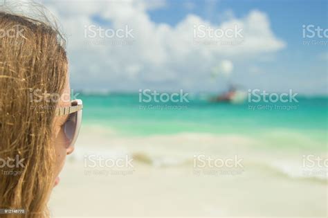 해변 푼 타 Cana 도미니카 공화국에 있는 여자 Bávaro에 대한 스톡 사진 및 기타 이미지 Bávaro 도미니카