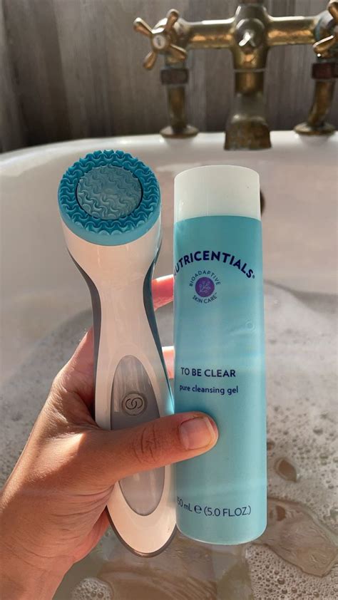 Best Combo To Buy Ageloc Lumi Device And To Be Clear Cleansing Gel