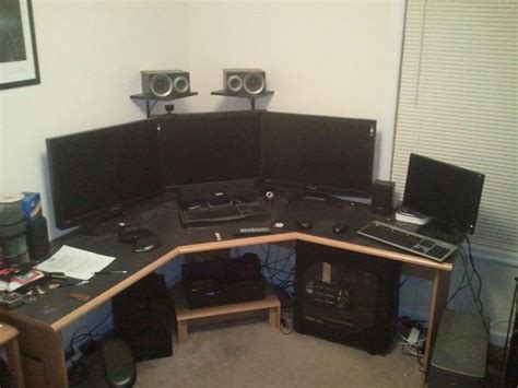 Best Multi Monitor Setup I Like Images On Pinterest Computers Desks And Bedrooms