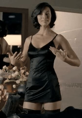 Search Discover Share And Create Animated GIFs GIPHY