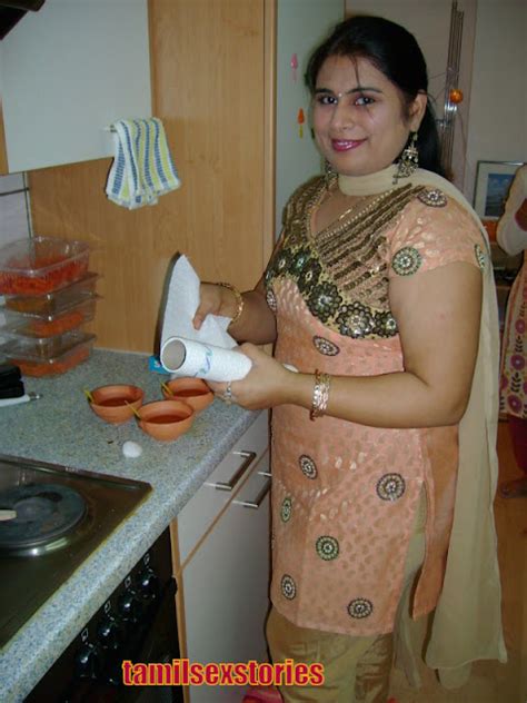 Indian Muslim Aunty