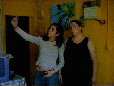 Madre E Hija Gifs Get The Best Gif On Giphy