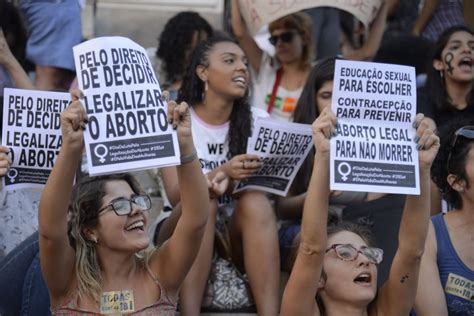 A lei não salva o feto mas mata a mulher afirma Cristião Rosas