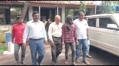 Dombivali Crime फेरीवाला बनून इमारतीत रेकी करायचा मग संधी साधून लूट