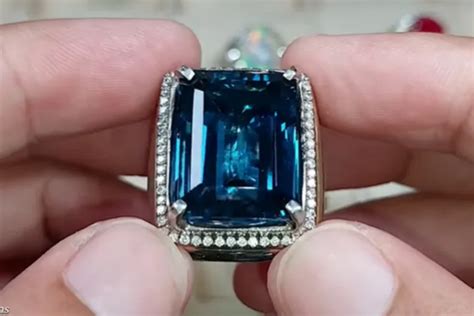 Heboh Topaz London Blue Batu Akik Mewah Yang Mulai Diburu Di Pasar Warna Bening Dengan Harga